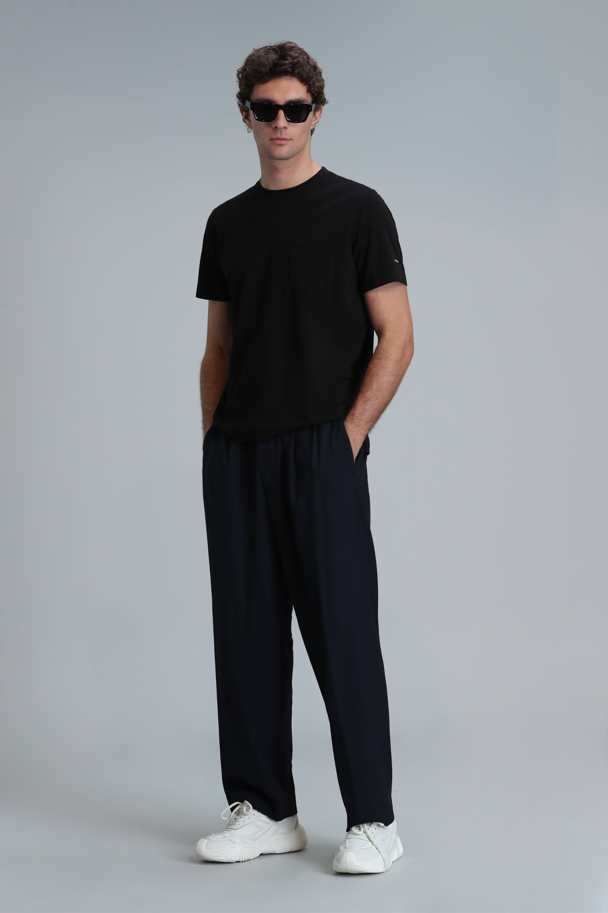 Felix Modern Graphic T- Shirt - Lufian