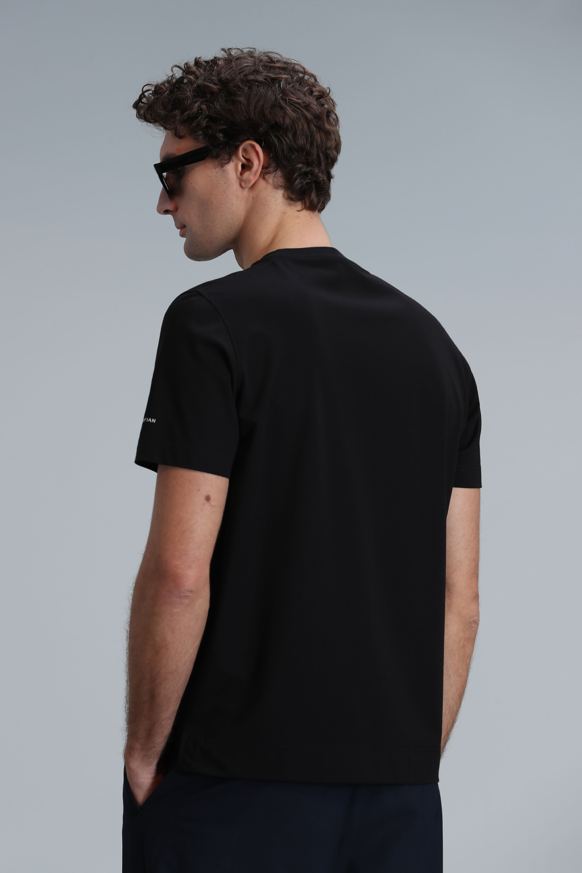 Felix Modern Graphic T- Shirt - Lufian