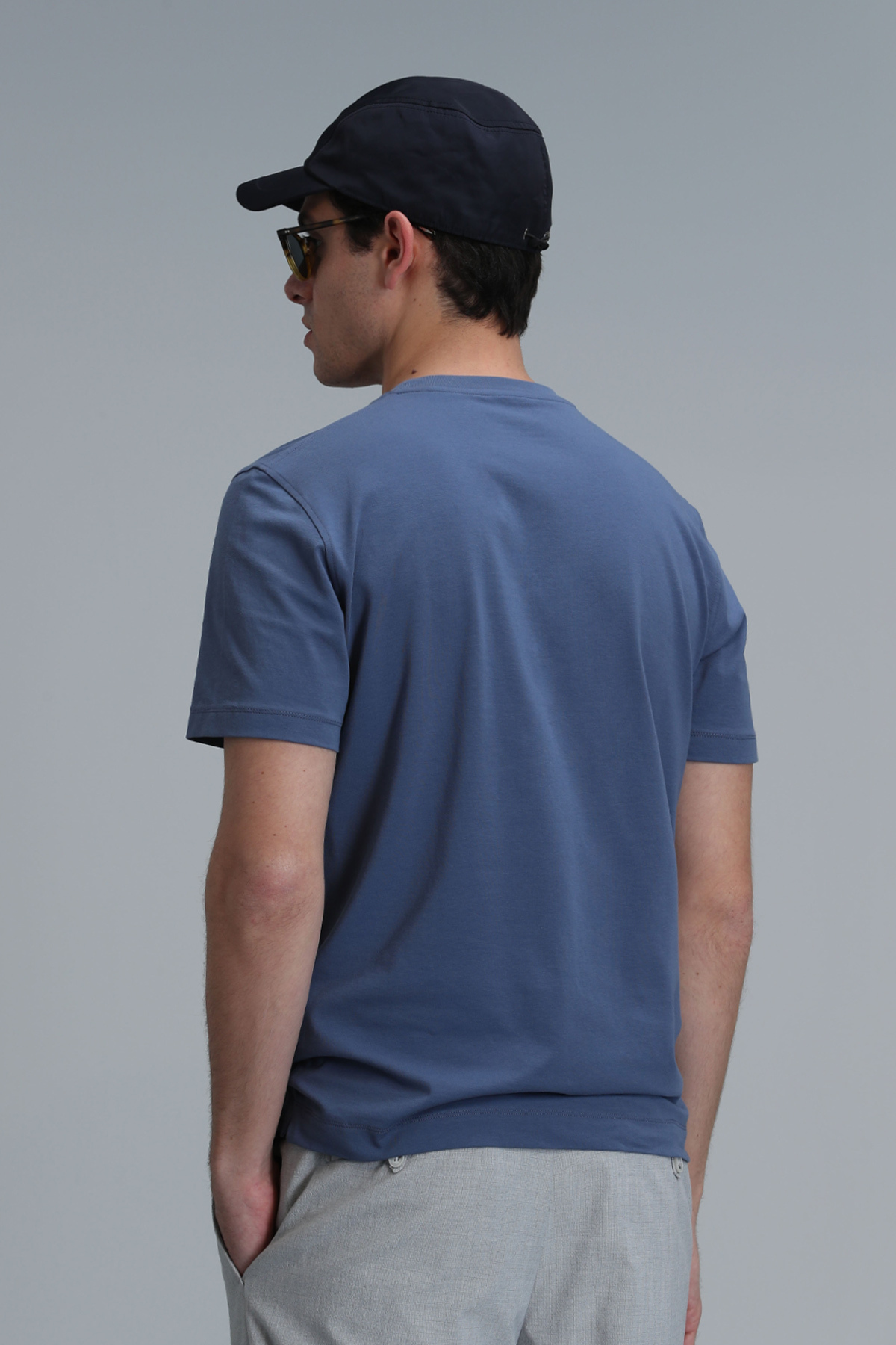 Gold Modern Graphic T- Shirt - Lufian